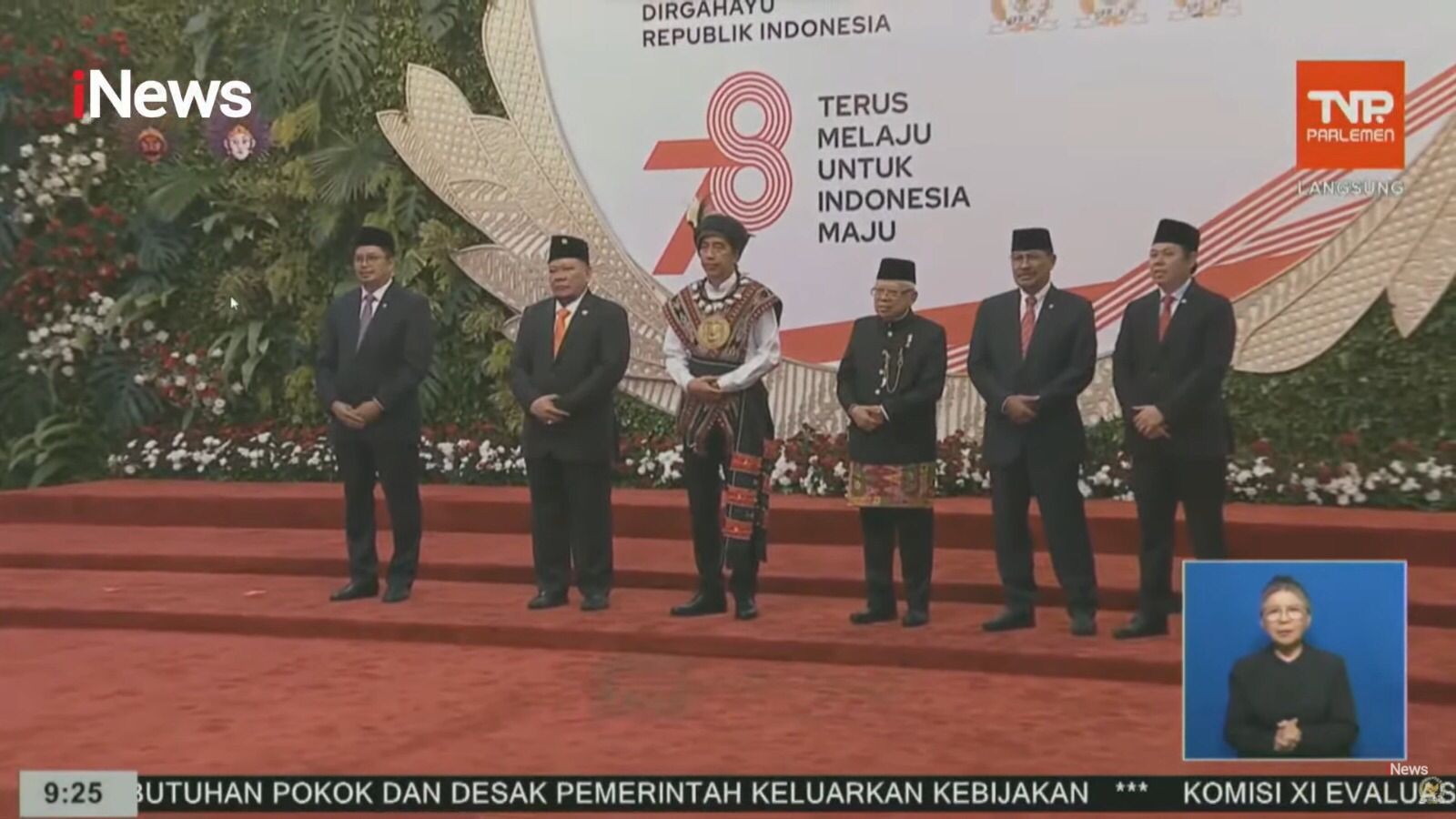 Makna Di Balik Baju Adat Tanimbar Maluku Yang Dikenakan Jokowi Saat