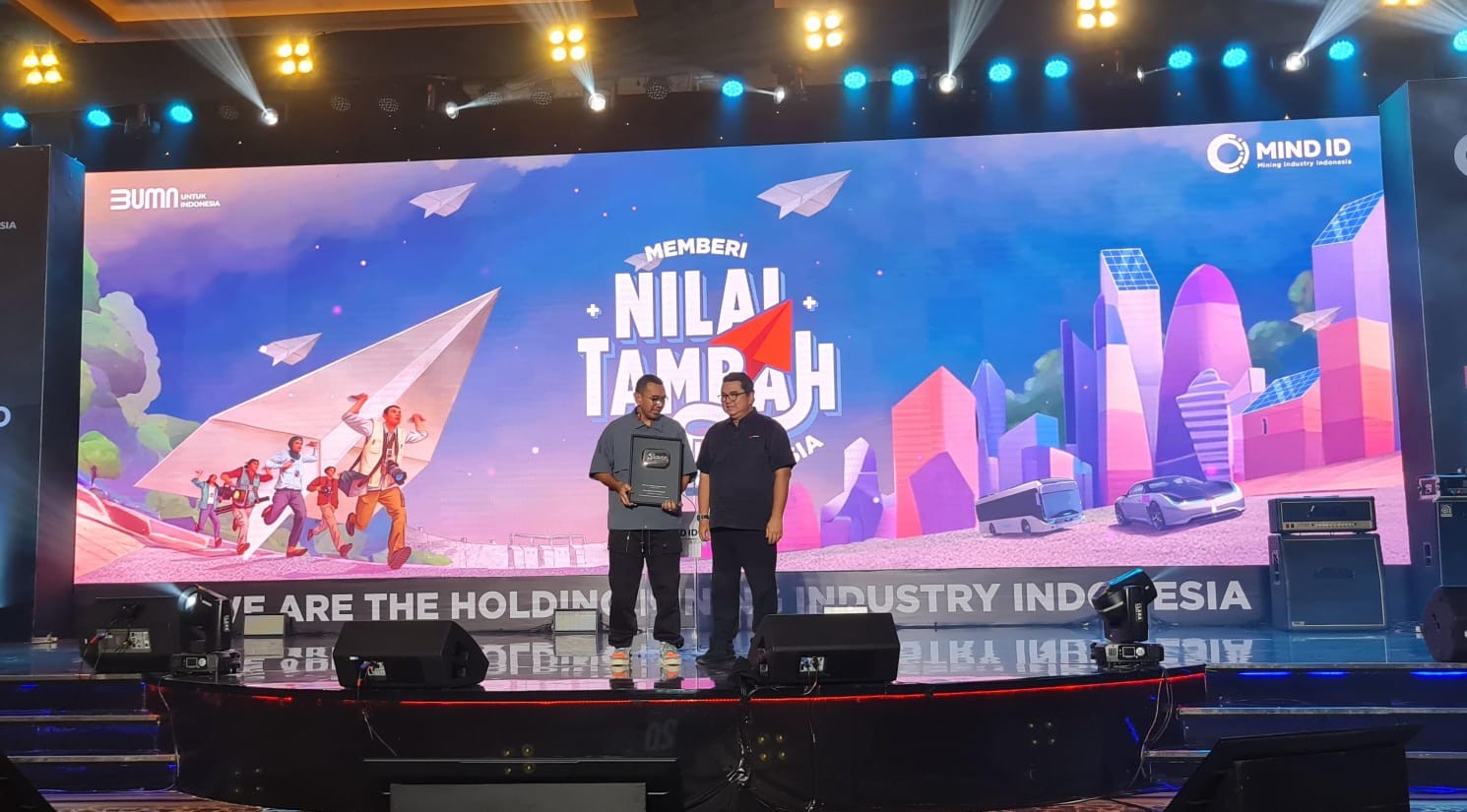 Arya Sinulingga Raih Penghargaan dari Holding Industri Pertambangan