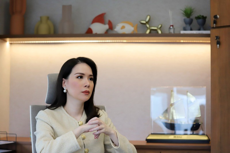 Kisah Vera Ongyono: Prestasi dan Peran Perempuan di Pasar Modal Kisah Vera Ongyono: Prestasi dan Peran Perempuan di Pasar Modal