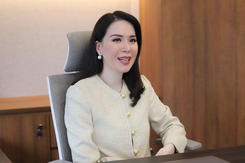 Kisah Vera Ongyono: Prestasi dan Peran Perempuan di Pasar Modal Kisah Vera Ongyono: Prestasi dan Peran Perempuan di Pasar Modal