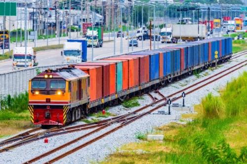 Pendapatan Kargo Turun, KAI Fokuskan Angkut Produk UMKM