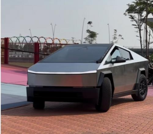 Tesla Cybertruck Resmi Mengaspal di RI, Intip Spek dan Harganya