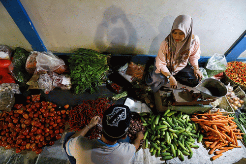 Harga BBM Naik, Kemendag Sebut Harga Bahan Pokok Belum Menunjukkan ...