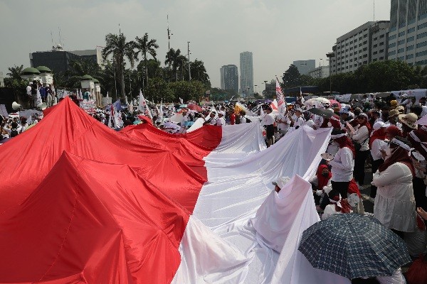 Ratusan Tenaga Medis Unjuk Rasa Di Dpr Tolak Ruu Kesehatan Omnibus Law