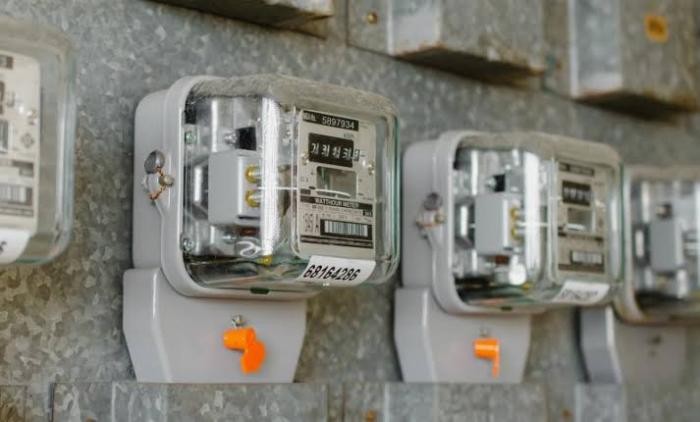 Berapa Biaya Pasang Listrik Baru 900 Watt? Intip Penjelasannya