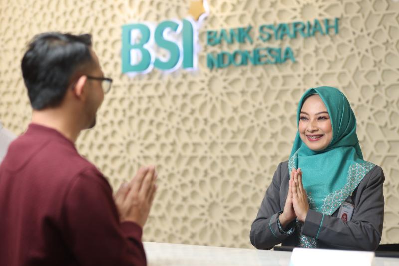 Market Cap Rp100 Triliun, BSI (BRIS) Naik Peringkat di Perbankan ...