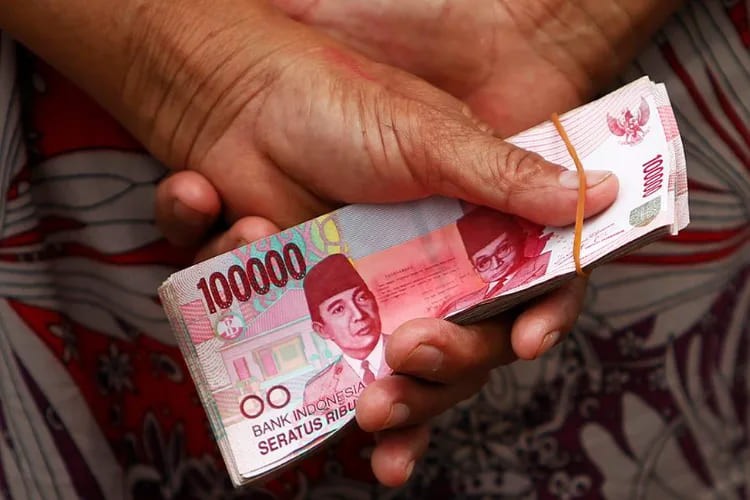 Apa Itu Bank Emok? Pahami agar Tidak Terjebak Utang